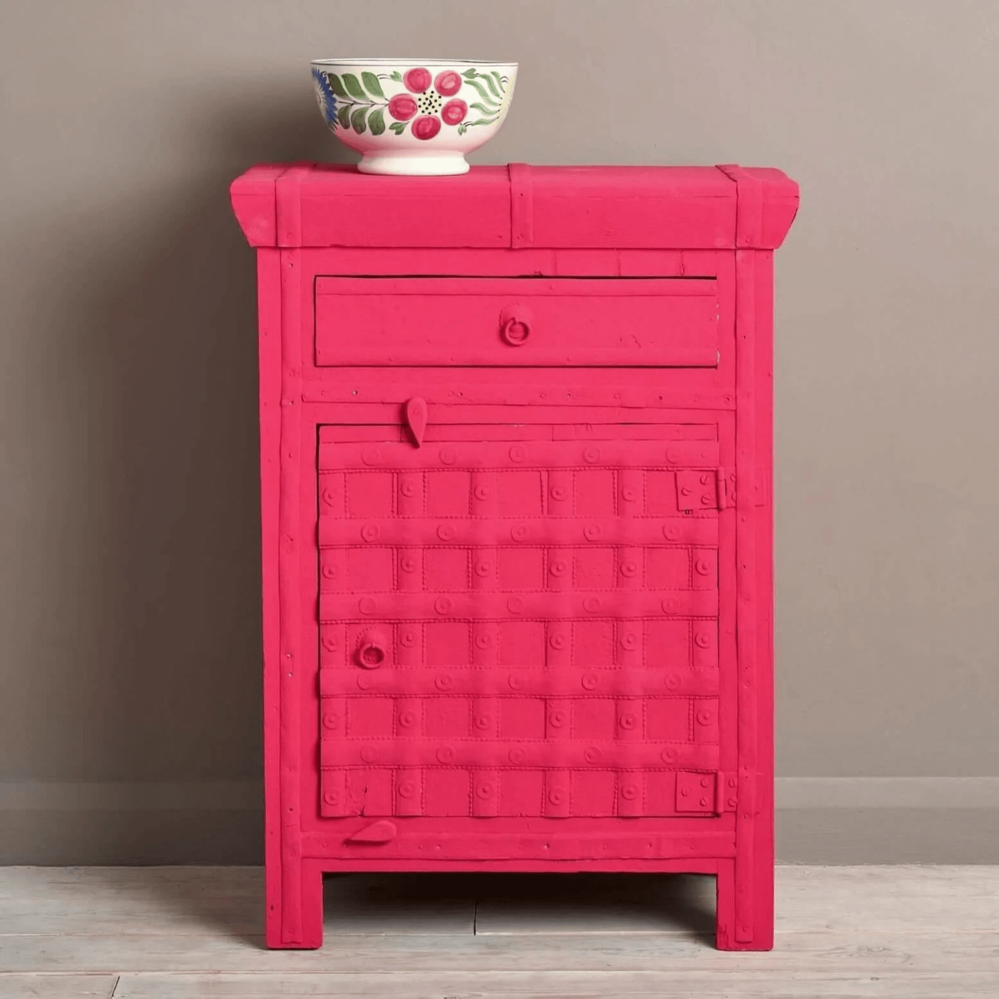Capri Pink Annie Sloan Chalk Paint - Vibrant & Bold Choice – Mon Petit ...